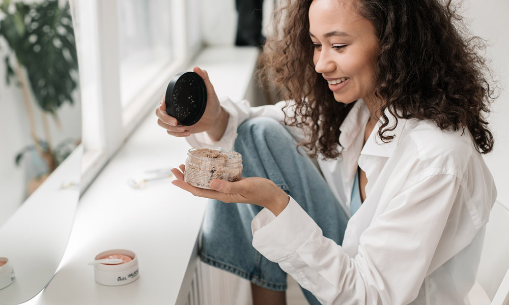 Beat the dreaded post-party face with these 10 beauty tricks - Checklists